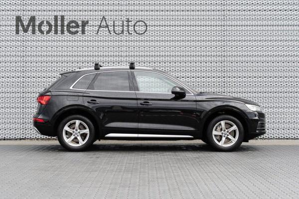 Black Audi Q5 2018 in Marupe, with an engine capacity of 2.00 L and mileage of 67 thousand km for 29750 €, photo 5 on AUTOMOTO.COM.LV