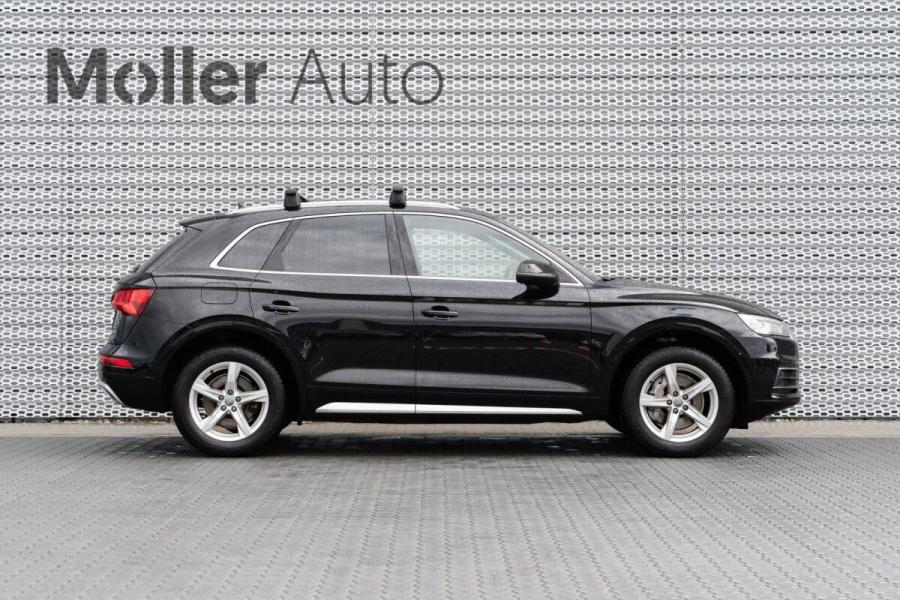 Black Audi Q5 2018 in Marupe, with an engine capacity of 2.00 L and mileage of 67 thousand km for 29750 €, photo 6 on AUTOMOTO.COM.LV