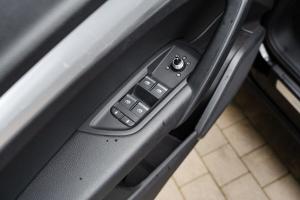 Black Audi Q5 2018 in Marupe, with an engine capacity of 2.00 L and mileage of 67 thousand km for 29750 €, photo 8 on AUTOMOTO.COM.LV