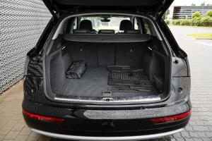 Black Audi Q5 2018 in Marupe, with an engine capacity of 2.00 L and mileage of 67 thousand km for 29750 €, photo 27 on AUTOMOTO.COM.LV