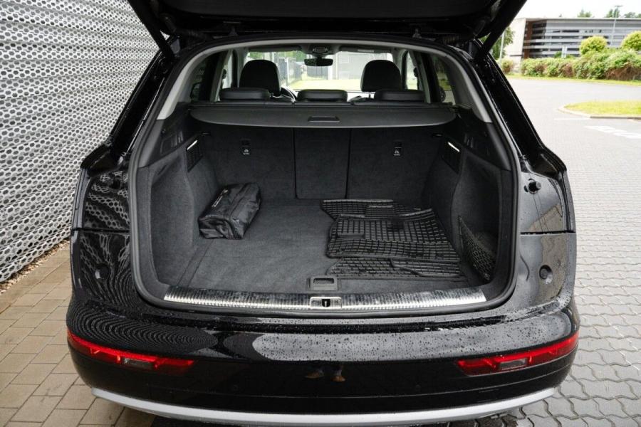 Black Audi Q5 2018 in Marupe, with an engine capacity of 2.00 L and mileage of 67 thousand km for 29750 €, photo 27 on AUTOMOTO.COM.LV