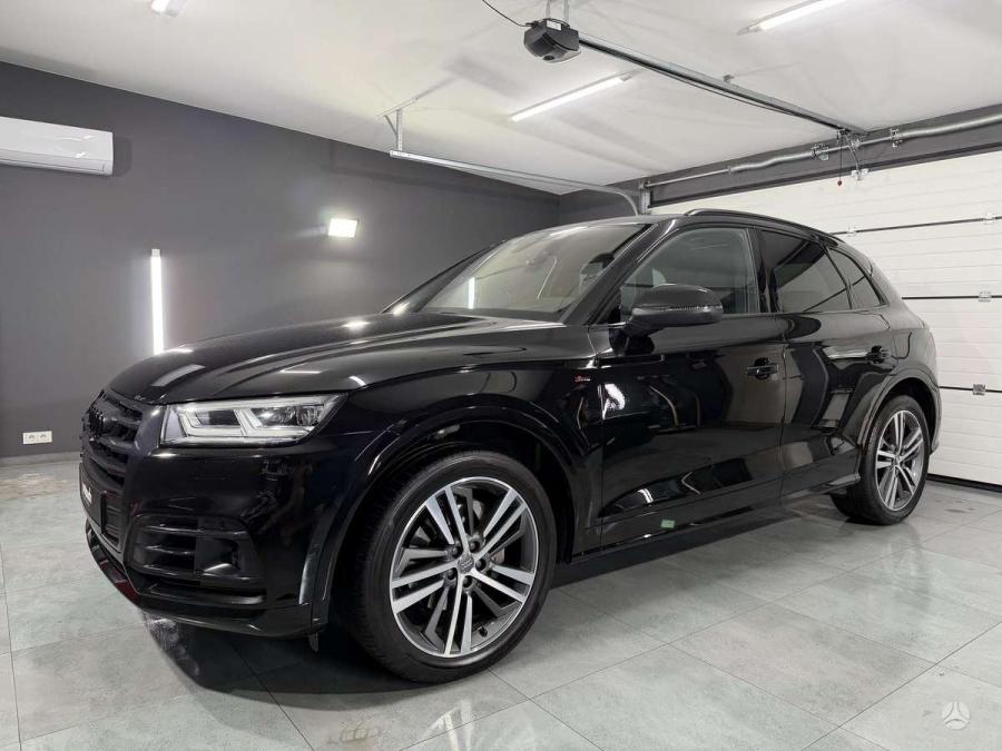 Melns Audi Q5 2018 Utena, ar dzinēja tilpumu 2.00 L un nobraukumu 240 tūkst. km par 25500 €, foto 1 vietnē AUTOMOTO.COM.LV
