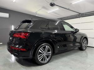 Melns Audi Q5 2018 Utena, ar dzinēja tilpumu 2.00 L un nobraukumu 240 tūkst. km par 25500 €, foto 3 vietnē AUTOMOTO.COM.LV
