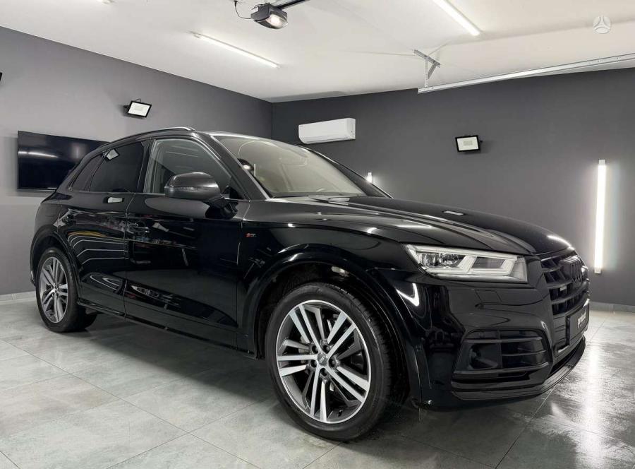 Melns Audi Q5 2018 Utena, ar dzinēja tilpumu 2.00 L un nobraukumu 240 tūkst. km par 25500 €, foto 4 vietnē AUTOMOTO.COM.LV