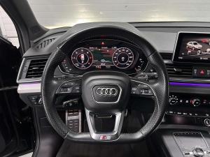 Melns Audi Q5 2018 Utena, ar dzinēja tilpumu 2.00 L un nobraukumu 240 tūkst. km par 25500 €, foto 7 vietnē AUTOMOTO.COM.LV
