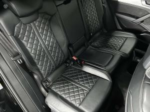 Melns Audi Q5 2018 Utena, ar dzinēja tilpumu 2.00 L un nobraukumu 240 tūkst. km par 25500 €, foto 30 vietnē AUTOMOTO.COM.LV