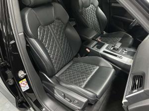 Melns Audi Q5 2018 Utena, ar dzinēja tilpumu 2.00 L un nobraukumu 240 tūkst. km par 25500 €, foto 33 vietnē AUTOMOTO.COM.LV
