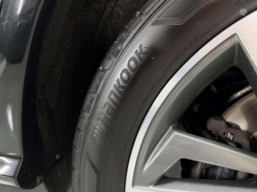 Melns Audi Q5 2018 Utena, ar dzinēja tilpumu 2.00 L un nobraukumu 240 tūkst. km par 25500 €, foto 41 vietnē AUTOMOTO.COM.LV