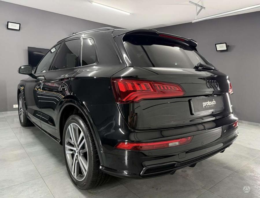 Melns Audi Q5 2018 Utena, ar dzinēja tilpumu 2.00 L un nobraukumu 240 tūkst. km par 25500 €, foto 44 vietnē AUTOMOTO.COM.LV