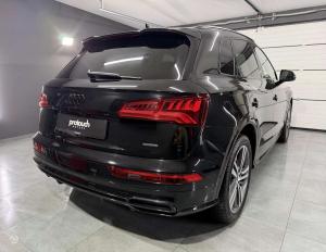 Melns Audi Q5 2018 Utena, ar dzinēja tilpumu 2.00 L un nobraukumu 240 tūkst. km par 25500 €, foto 45 vietnē AUTOMOTO.COM.LV