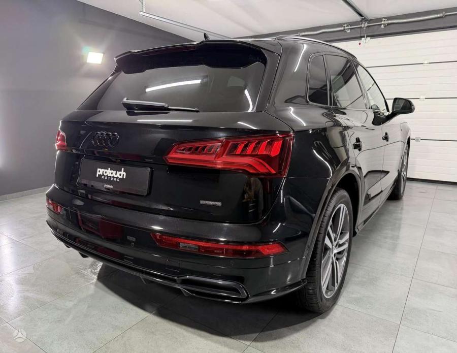 Melns Audi Q5 2018 Utena, ar dzinēja tilpumu 2.00 L un nobraukumu 240 tūkst. km par 25500 €, foto 45 vietnē AUTOMOTO.COM.LV