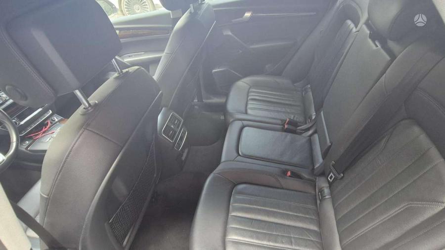Melns Audi Q5 2018 Panevēža, ar dzinēja tilpumu 1.98 L un nobraukumu 69 tūkst. km par 15900 €, foto 11 vietnē AUTOMOTO.COM.LV