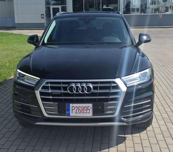 Black Audi Q5 2018 in Siauliai, with an engine capacity of 1.98 L and mileage of 119 thousand km for 19200 €, photo 2 on AUTOMOTO.COM.LV