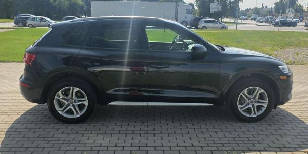 Black Audi Q5 2018 in Siauliai, with an engine capacity of 1.98 L and mileage of 119 thousand km for 19200 €, photo 6 on AUTOMOTO.COM.LV