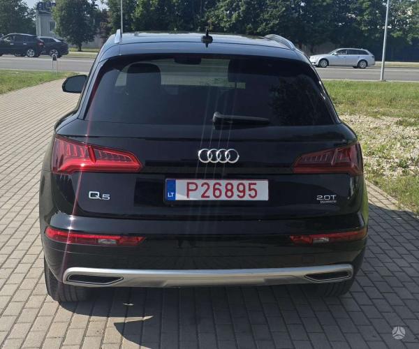 Black Audi Q5 2018 in Siauliai, with an engine capacity of 1.98 L and mileage of 119 thousand km for 19200 €, photo 8 on AUTOMOTO.COM.LV