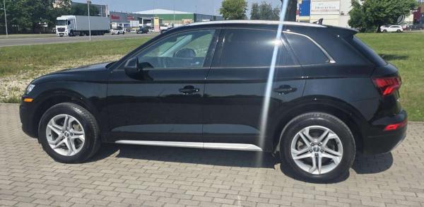 Black Audi Q5 2018 in Siauliai, with an engine capacity of 1.98 L and mileage of 119 thousand km for 19200 €, photo 10 on AUTOMOTO.COM.LV