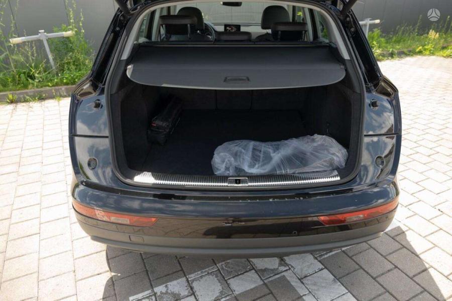 Melns Audi Q5 2018 Viļņa, ar dzinēja tilpumu 2.00 L un nobraukumu 206 tūkst. km par 20900 €, foto 21 vietnē AUTOMOTO.COM.LV