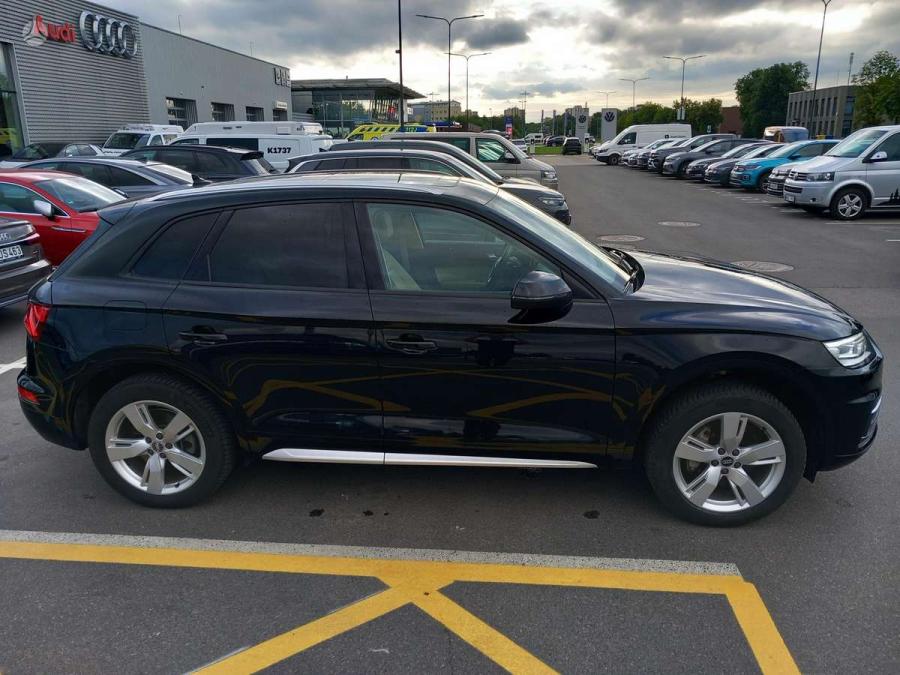 Black Audi Q5 2018 in Kaunas, with an engine capacity of 1.98 L and mileage of 150 thousand km for 20800 €, photo 10 on AUTOMOTO.COM.LV
