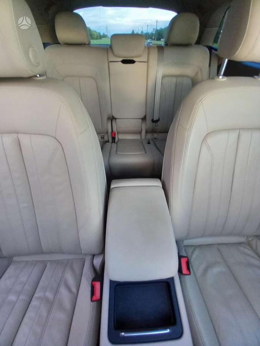 Black Audi Q5 2018 in Kaunas, with an engine capacity of 1.98 L and mileage of 150 thousand km for 20800 €, photo 17 on AUTOMOTO.COM.LV