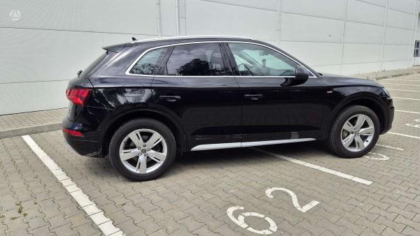 Black Audi Q5 2018 in Kaunas, with an engine capacity of 2.00 L and mileage of 239 thousand km for 17300 €, photo 10 on AUTOMOTO.COM.LV