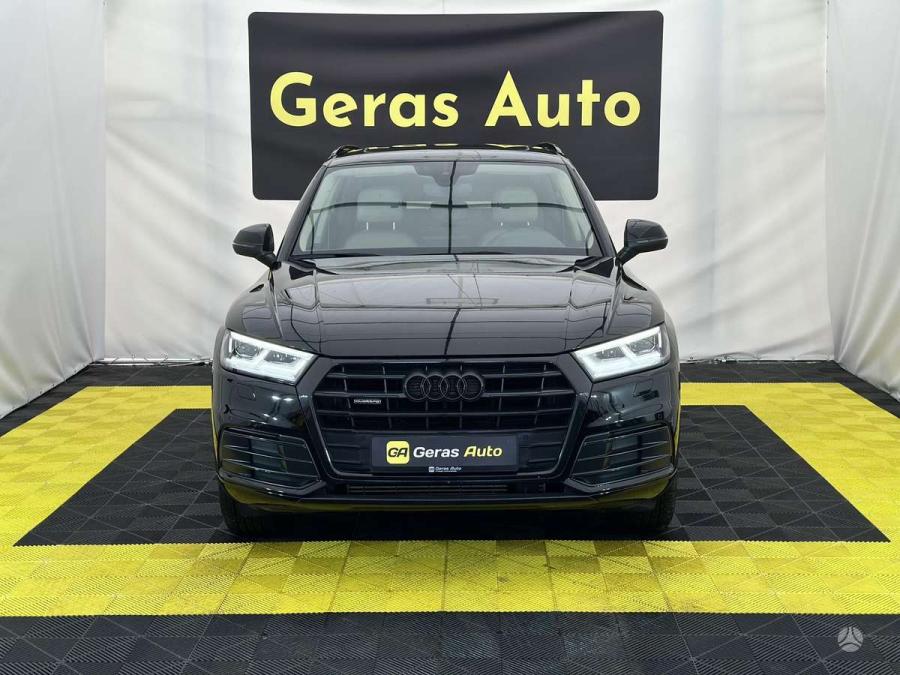 Black Audi Q5 2018 in Vilnius, with an engine capacity of 2.00 L and mileage of 55 thousand km for 22800 €, photo 8 on AUTOMOTO.COM.LV