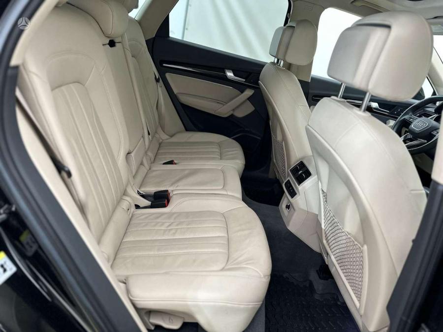 Black Audi Q5 2018 in Vilnius, with an engine capacity of 2.00 L and mileage of 55 thousand km for 22800 €, photo 14 on AUTOMOTO.COM.LV