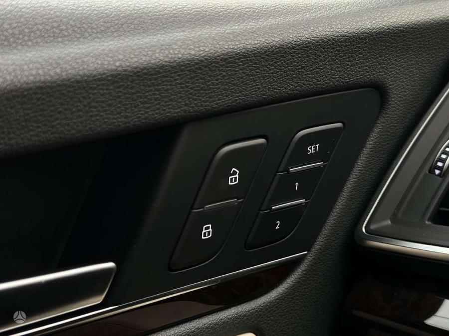 Black Audi Q5 2018 in Vilnius, with an engine capacity of 2.00 L and mileage of 55 thousand km for 22800 €, photo 20 on AUTOMOTO.COM.LV