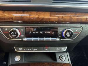 Melns Audi Q5 2018 Klaipėda, ar dzinēja tilpumu 2.00 L un nobraukumu 171 tūkst. km par 19500 €, foto 23 vietnē AUTOMOTO.COM.LV