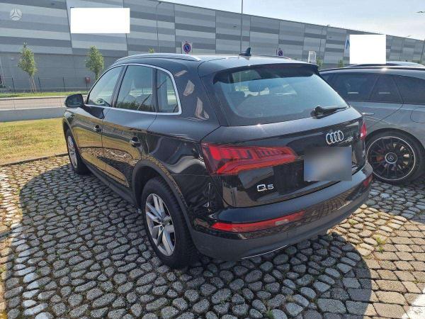 Black Audi Q5 2018 in Vilnius, with an engine capacity of 2.00 L and mileage of 131 thousand km for 21990 €, photo 3 on AUTOMOTO.COM.LV