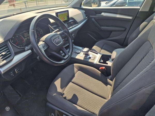 Black Audi Q5 2018 in Vilnius, with an engine capacity of 2.00 L and mileage of 131 thousand km for 21990 €, photo 9 on AUTOMOTO.COM.LV