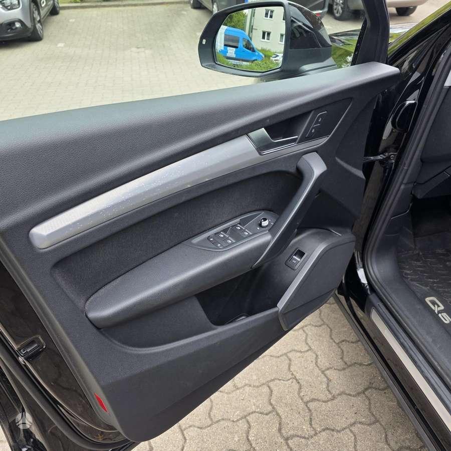 Melns Audi Q5 2018 Mažeikiai, ar dzinēja tilpumu 0.00 L un nobraukumu 146 tūkst. km par 25500 €, foto 14 vietnē AUTOMOTO.COM.LV