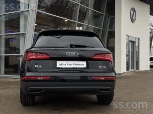 Black Audi Q5 2019 in Valmiera, with an engine capacity of 2.00 L and mileage of 181 thousand km for 26900 €, photo 5 on AUTOMOTO.COM.LV