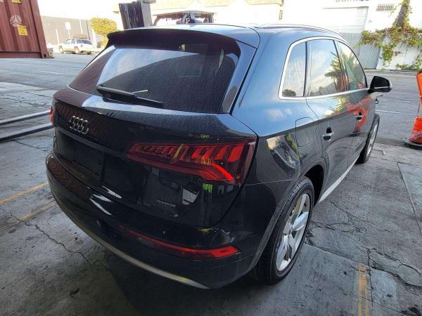 Black Audi Q5 2019 in Vilnius, with an engine capacity of 1.98 L and mileage of 105 thousand km for 12800 €, photo 3 on AUTOMOTO.COM.LV