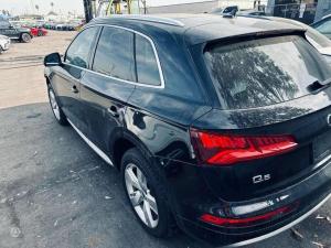 Black Audi Q5 2019 in Vilnius, with an engine capacity of 1.98 L and mileage of 105 thousand km for 12800 €, photo 5 on AUTOMOTO.COM.LV