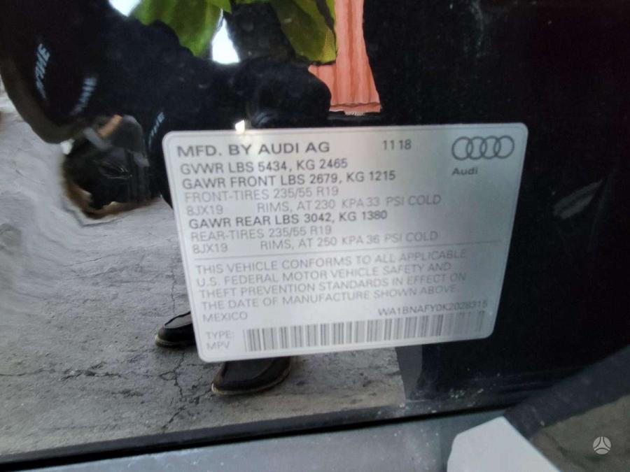 Black Audi Q5 2019 in Vilnius, with an engine capacity of 1.98 L and mileage of 105 thousand km for 12800 €, photo 20 on AUTOMOTO.COM.LV