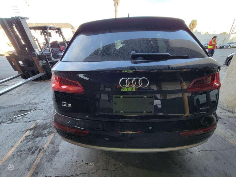 Black Audi Q5 2019 in Vilnius, with an engine capacity of 1.98 L and mileage of 105 thousand km for 12800 €, photo 27 on AUTOMOTO.COM.LV