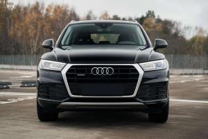 Melns Audi Q5 2019 Viļņa, ar dzinēja tilpumu 1.97 L un nobraukumu 196 tūkst. km par 22500 €, foto 2 vietnē AUTOMOTO.COM.LV