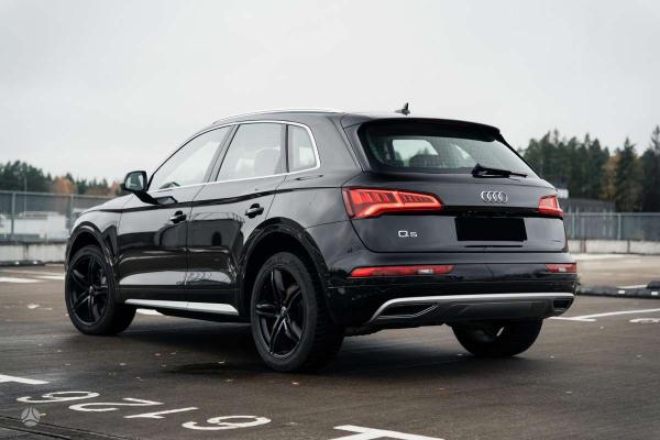 Black Audi Q5 2019 in Vilnius, with an engine capacity of 1.97 L and mileage of 196 thousand km for 22500 €, photo 7 on AUTOMOTO.COM.LV
