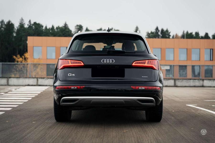 Melns Audi Q5 2019 Viļņa, ar dzinēja tilpumu 1.97 L un nobraukumu 196 tūkst. km par 22500 €, foto 10 vietnē AUTOMOTO.COM.LV