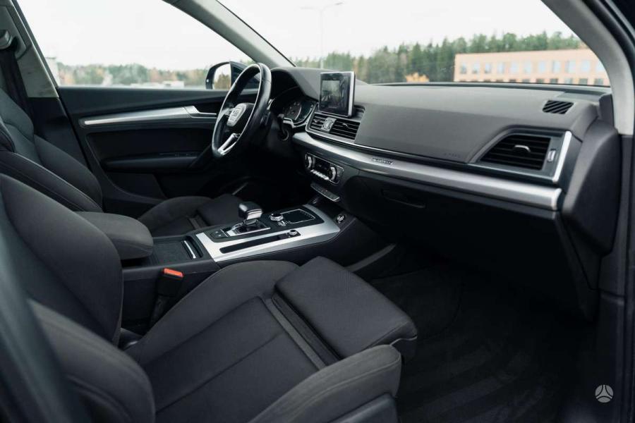 Melns Audi Q5 2019 Viļņa, ar dzinēja tilpumu 1.97 L un nobraukumu 196 tūkst. km par 22500 €, foto 24 vietnē AUTOMOTO.COM.LV