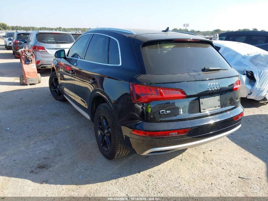 Melns Audi Q5 2019 Viļņa, ar dzinēja tilpumu 1.98 L un nobraukumu 163 tūkst. km par 13000 €, foto 2 vietnē AUTOMOTO.COM.LV