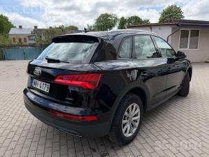 Melns Audi Q5 2019 Daugavpils, ar dzinēja tilpumu 2.00 L un nobraukumu 131 tūkst. km par 21500 €, foto 5 vietnē AUTOMOTO.COM.LV