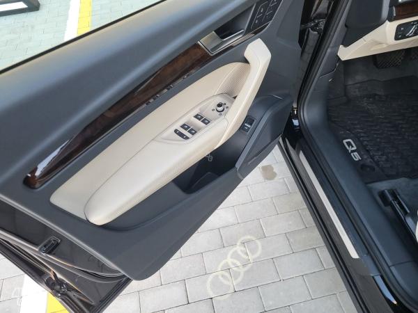 Black Audi Q5 2019 in Druskininkai, with an engine capacity of 2.00 L and mileage of 73 thousand km for 21999 €, photo 10 on AUTOMOTO.COM.LV
