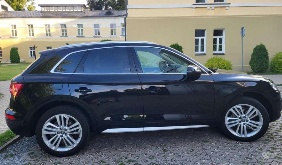 Black Audi Q5 2019 in Druskininkai, with an engine capacity of 1.97 L and mileage of 74 thousand km for 21999 €, photo 6 on AUTOMOTO.COM.LV