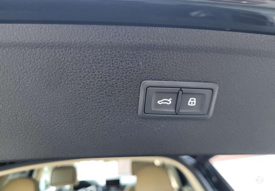 Black Audi Q5 2019 in Druskininkai, with an engine capacity of 1.97 L and mileage of 74 thousand km for 21999 €, photo 16 on AUTOMOTO.COM.LV