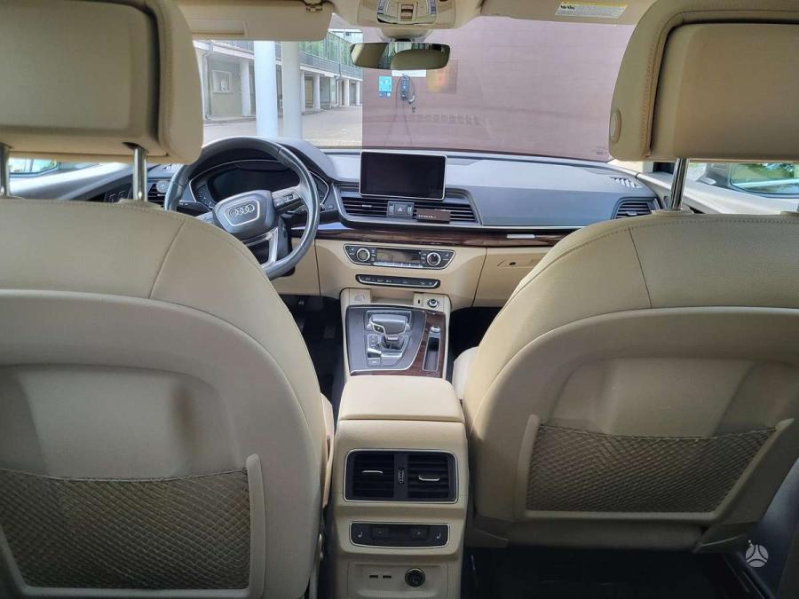 Black Audi Q5 2019 in Druskininkai, with an engine capacity of 1.97 L and mileage of 74 thousand km for 21999 €, photo 31 on AUTOMOTO.COM.LV