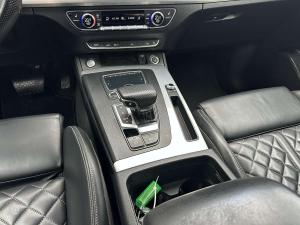 Melns Audi Q5 2019 Kauņa, ar dzinēja tilpumu 1.98 L un nobraukumu 280 tūkst. km par 18550 €, foto 20 vietnē AUTOMOTO.COM.LV