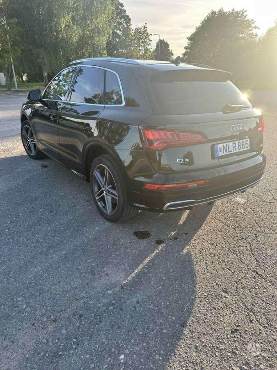 Black Audi Q5 2019 in Mazeikiai, with an engine capacity of 1.98 L and mileage of 140 thousand km for 22000 €, photo 3 on AUTOMOTO.COM.LV