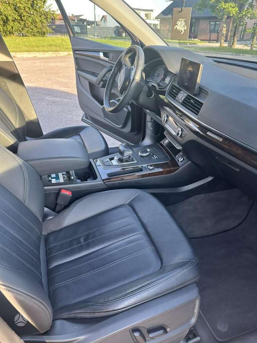 Black Audi Q5 2019 in Mazeikiai, with an engine capacity of 1.98 L and mileage of 140 thousand km for 22000 €, photo 12 on AUTOMOTO.COM.LV
