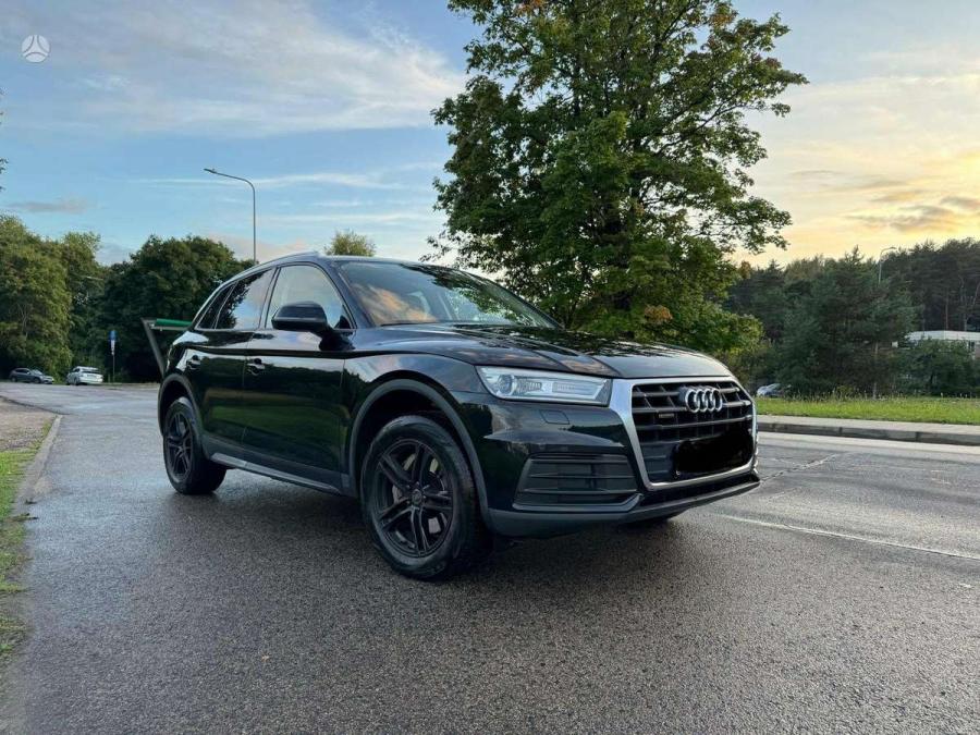 Black Audi Q5 2019 in Vilnius, with an engine capacity of 1.97 L and mileage of 124 thousand km for 23350 €, photo 3 on AUTOMOTO.COM.LV